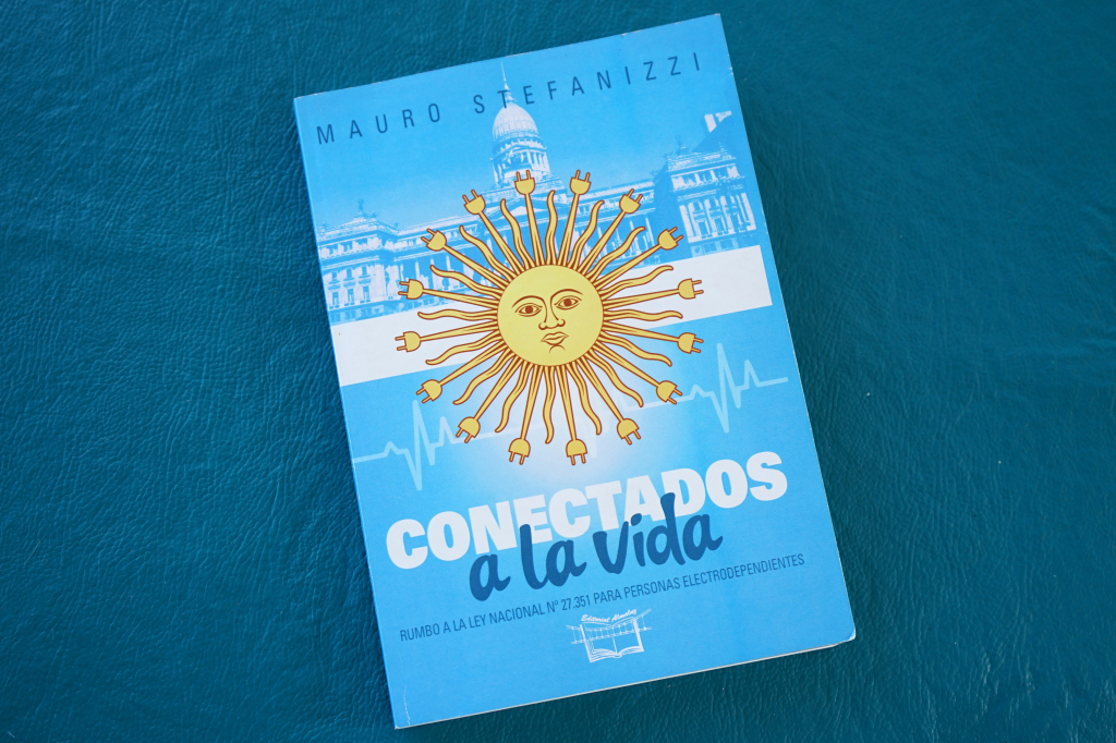Se presentó el libro «Conectados a la vida» – Periodismo en Movimiento