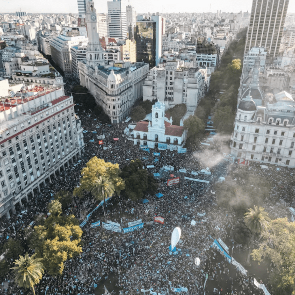 El oficialismo intenta apaciguar el impacto de la marcha universitaria ...